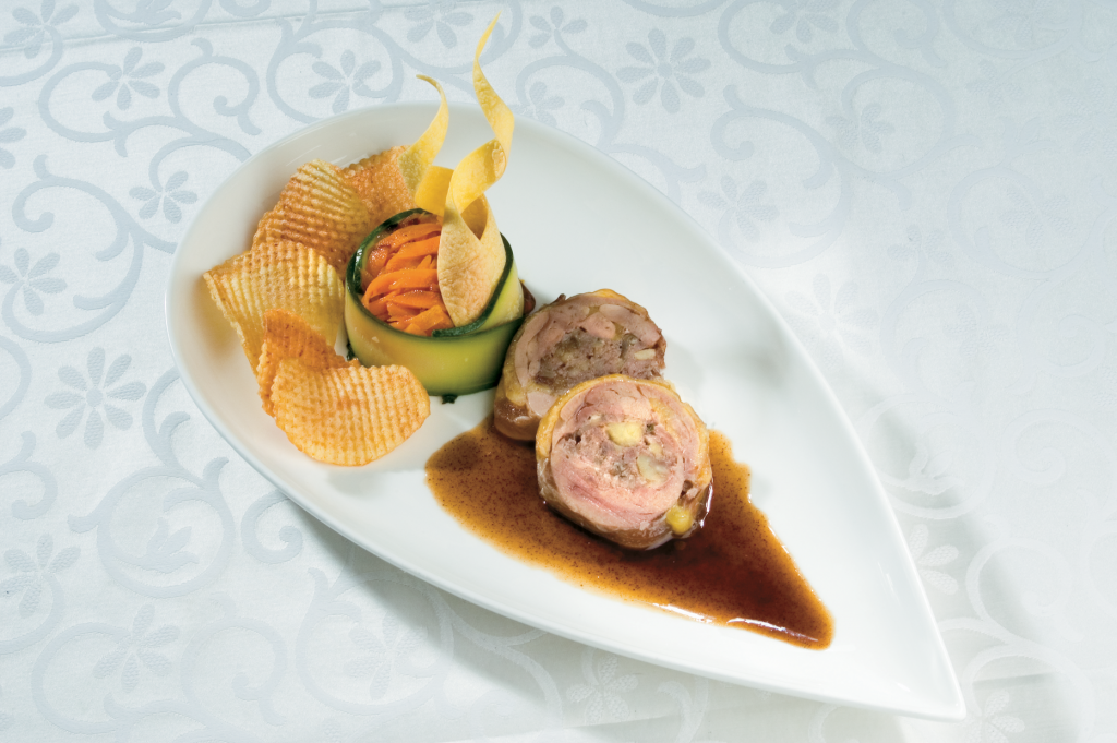 Faraona disossata affumicata ripiena alle castagne - Italian Gourmet