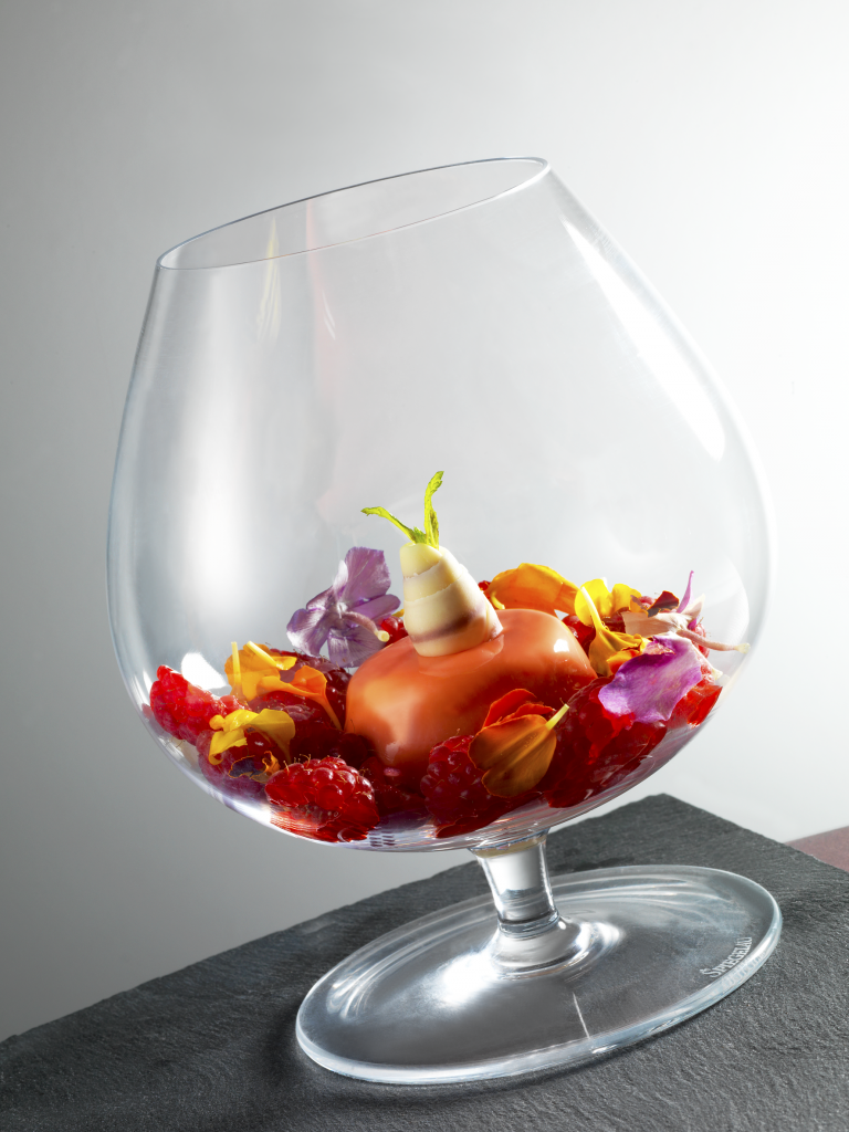 Spumone al ribes nero con lamponi freschi - Italian Gourmet