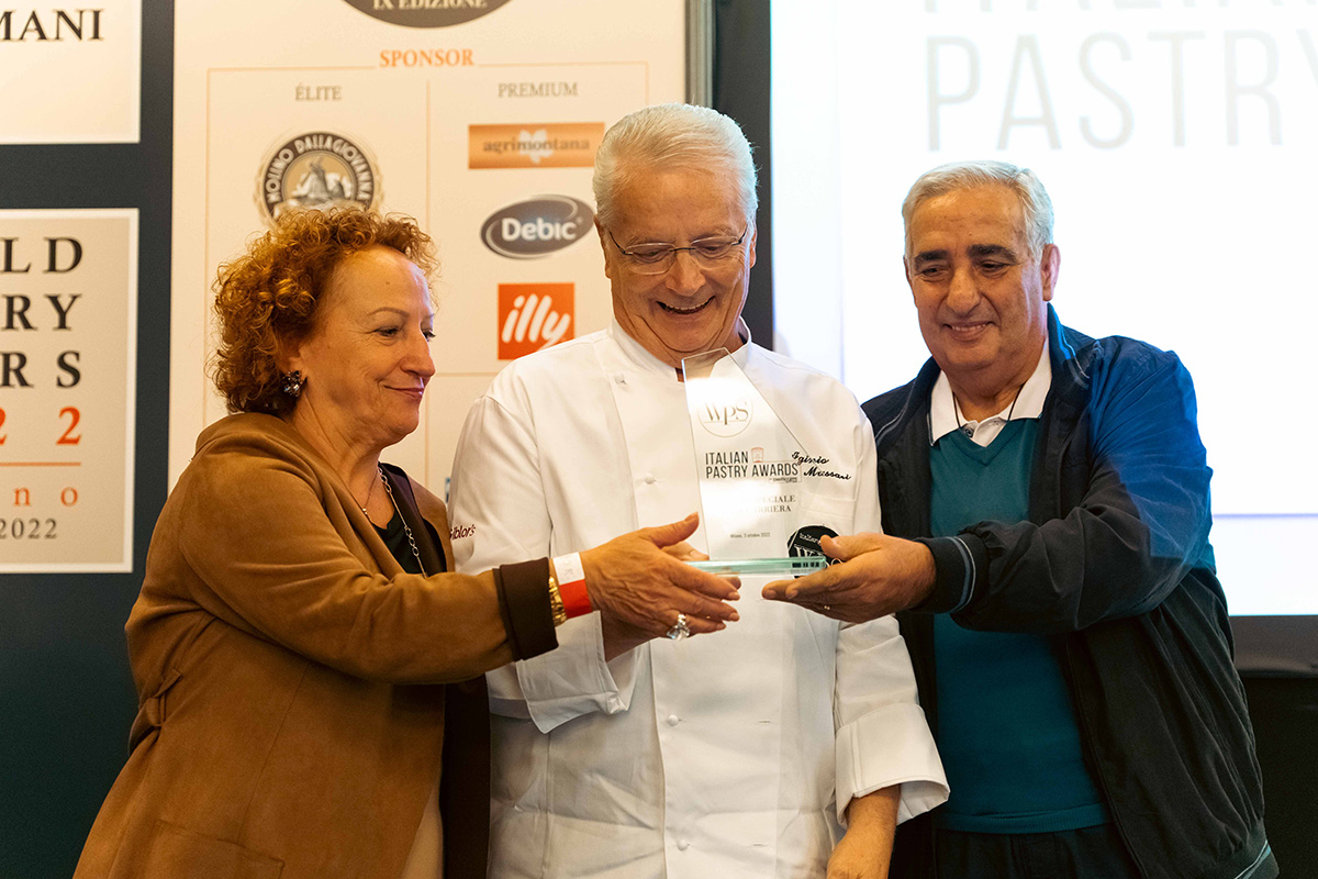 Denis Minutello della pasticceria Enzo & Grazia racconta la zeppola